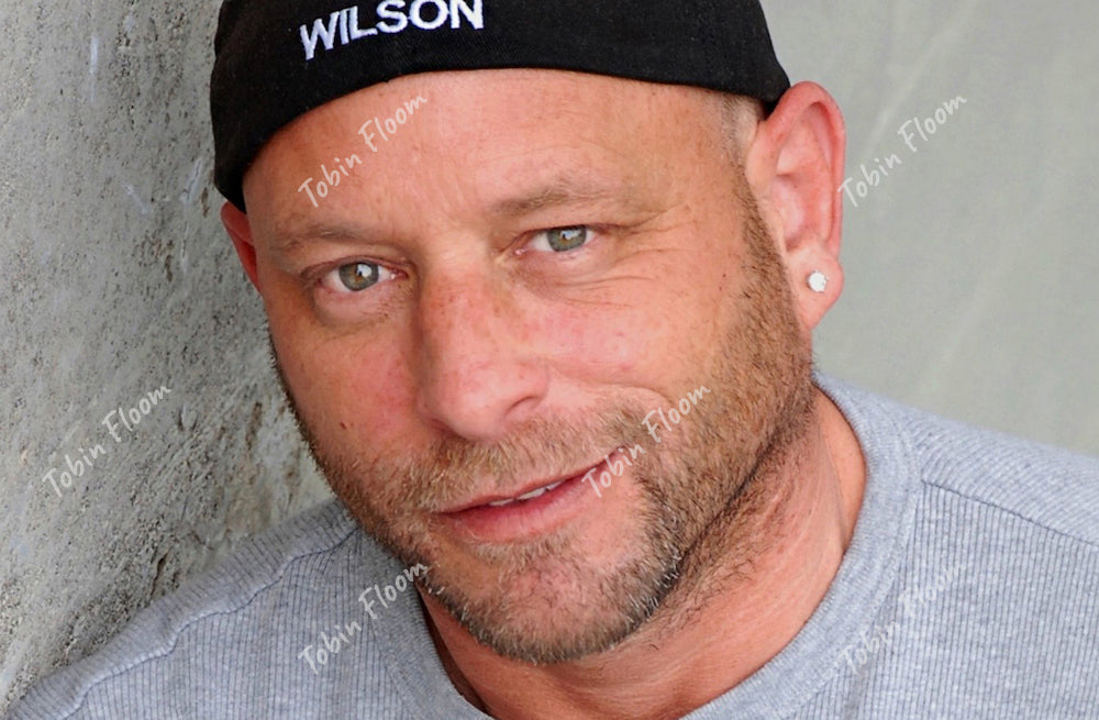 THE ARTIST – TOBIN FLOOM PHOTOGRAPHY